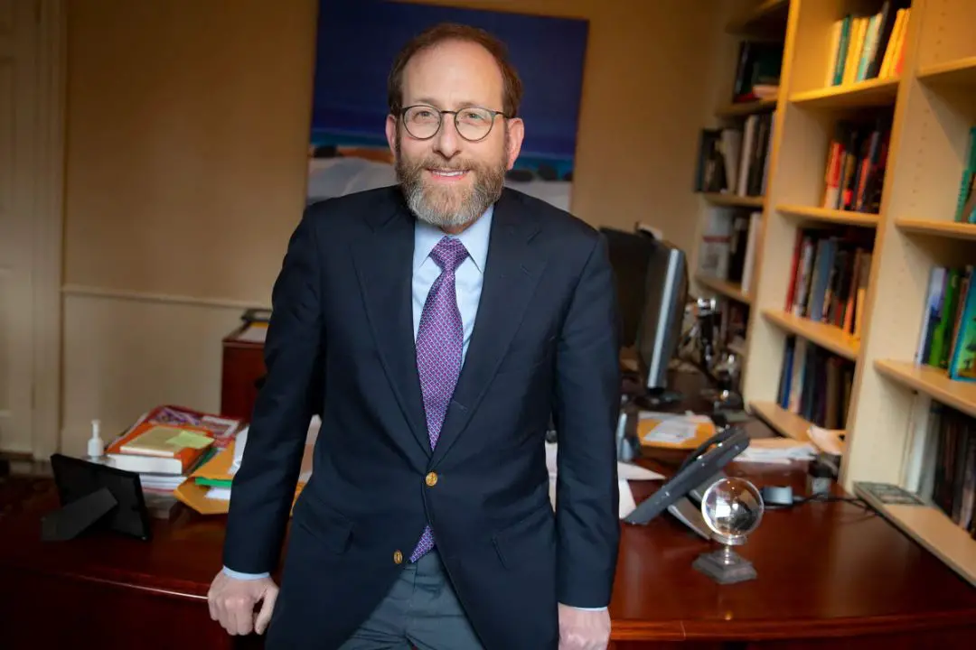 As a Zionist Alan Garber Is an Anti Israel Protester - Celebs In-depth