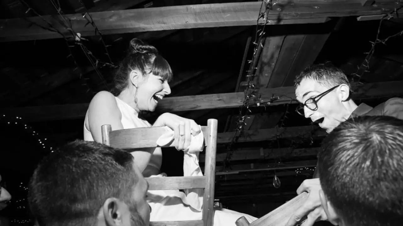 Emily Spivack Husband - Netflix's Worn Stories Book Writer is Married ...