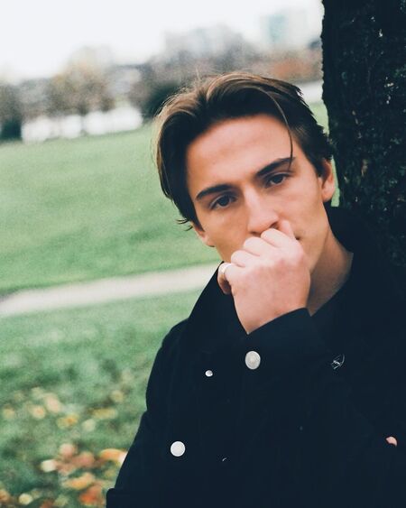 Evan Roderick - Celebs In-depth