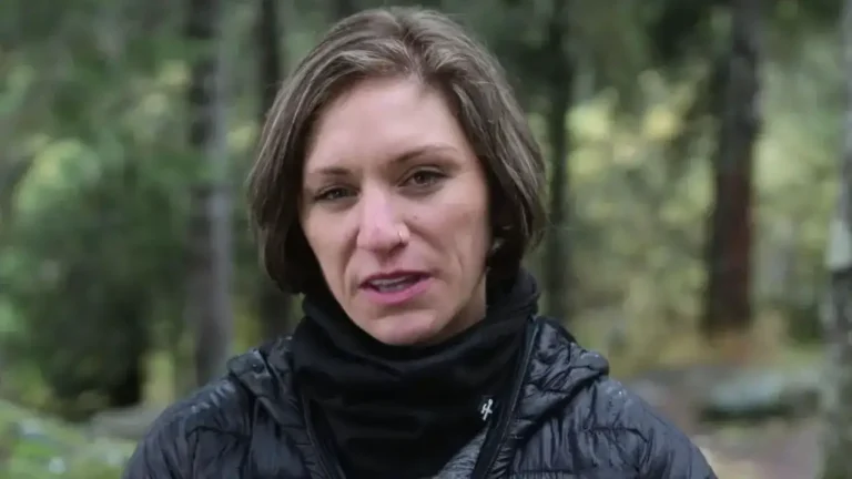 Amber Asay From Netflix’s Outlast: The Arizona Native Is a Yoga ...