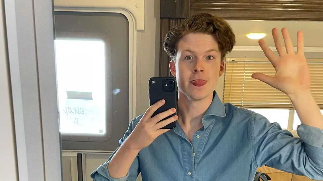 Who Plays Young Gil in Ginny and Georgia? Details About Actor Ben ...