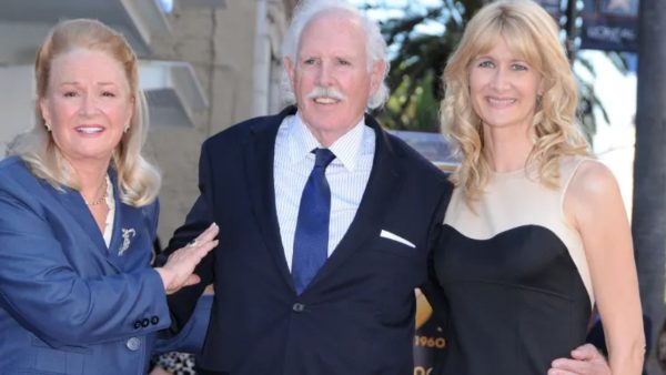 Diane Ladd's Family: Husband Bruce & Daughter Laura | 2 Kids