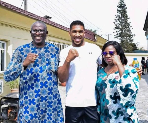Anthony Joshua's Parents & Family: His Mom, Dad & Siblings