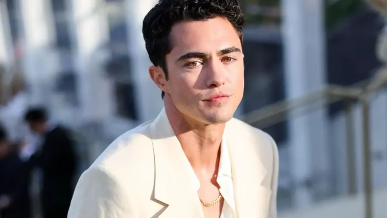 How Old Is Paxton Hall-Yoshida From Never Have I Ever in Real Life ...