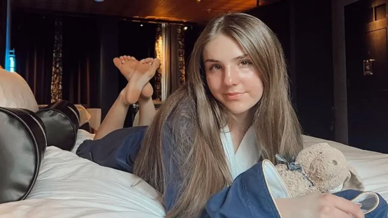 Is Piper Rockelle Pregnant in 2023? Is She Single? Her Age! - Celebs In ...