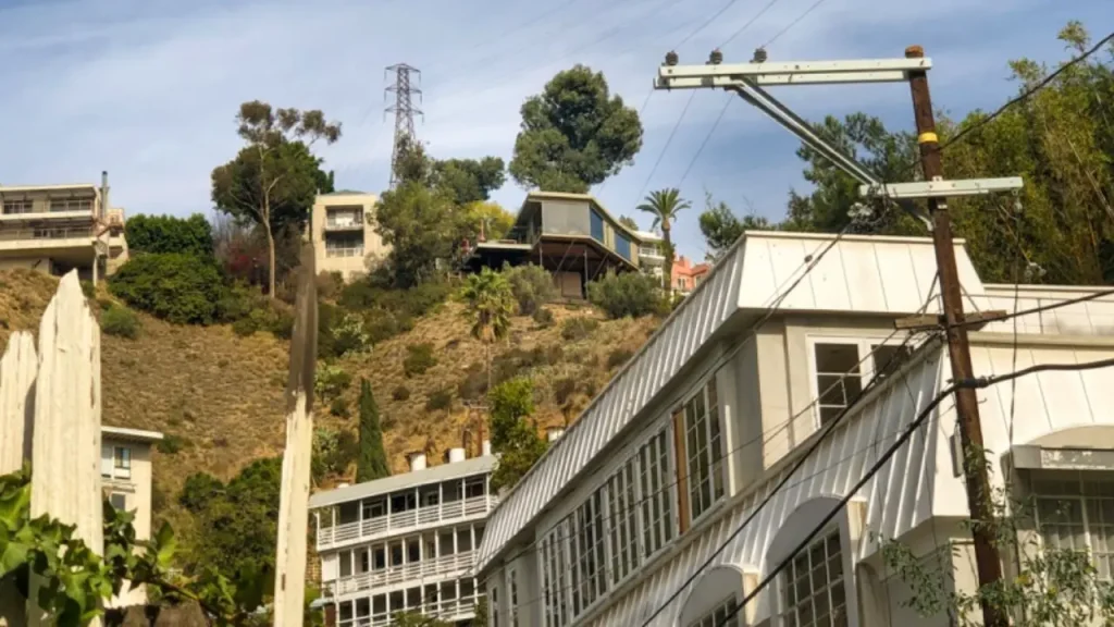 Is the Lincoln Lawyer House the Same as Bosch? Are They Related ...