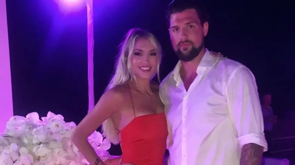 Jamie Benn's Girlfriend Katie Hoaldridge: A Successful Model and ...