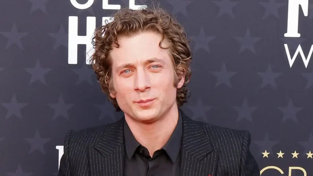 How Did Jeremy Allen White Get a Scar on His Back?