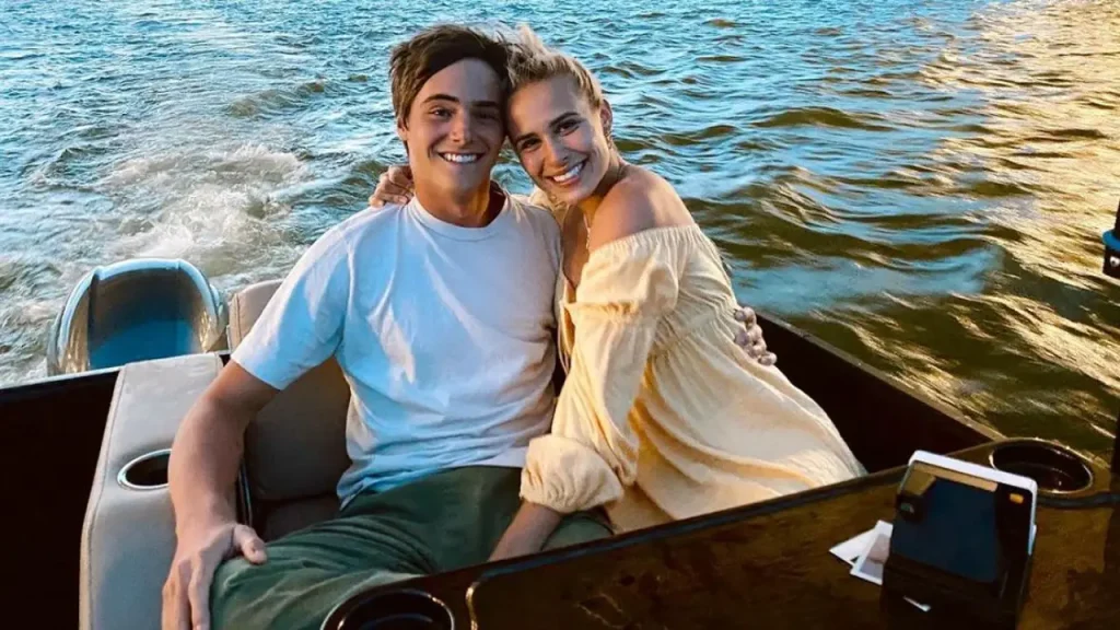 Kevin Quinn Girlfriend 2021 - A Week Away Star Found Love While Filming ...