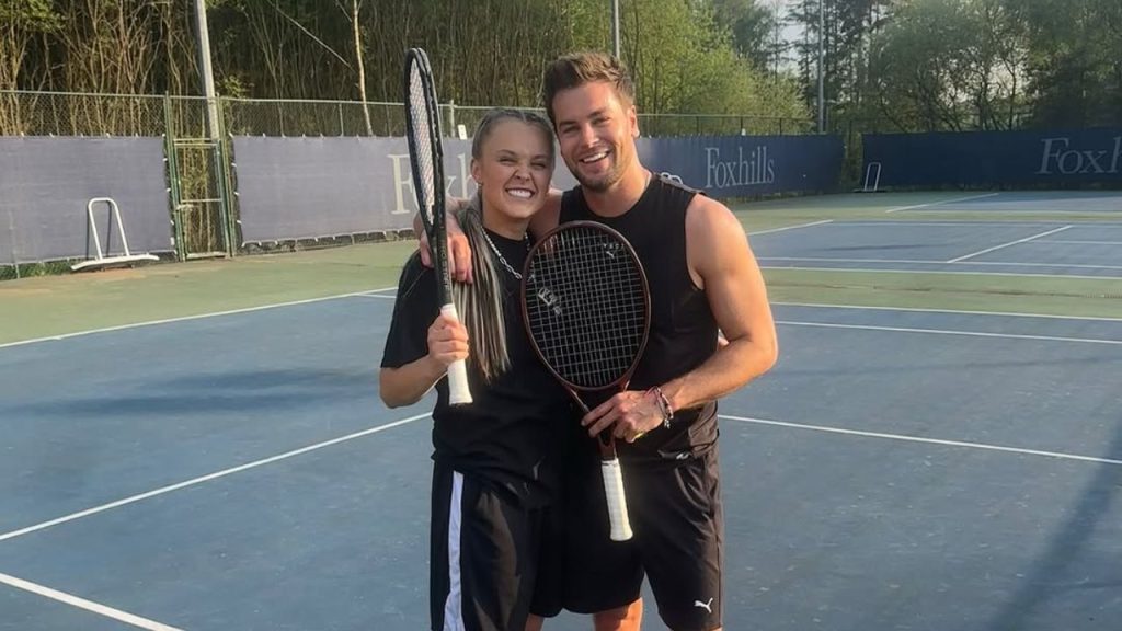 JoJo Siwa Boyfriend: New Romance with Chris Hughes (2025)