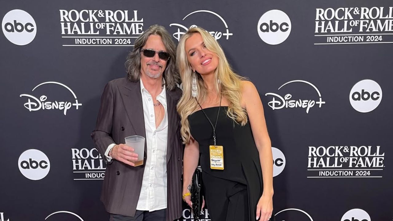 Kelly Hansen Wife: Family Life with Anna & 2 Kids in 2025!