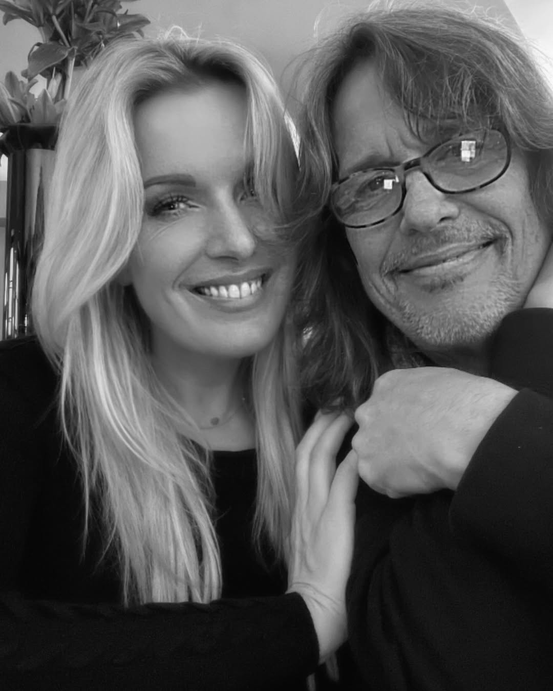 Kelly Hansen Wife: Family Life with Anna & 2 Kids in 2025!