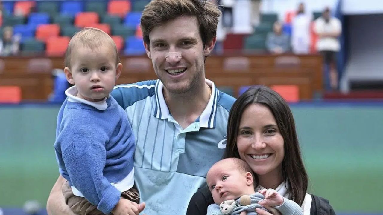 Nicolas Jarry Wife: Family Life With Laura & 2 kids! (2025)