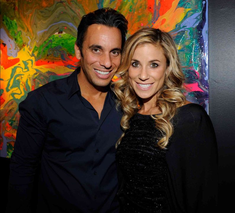 Sebastian Maniscalco's Wife Lana Gomez & 2 Kids | Age Gap